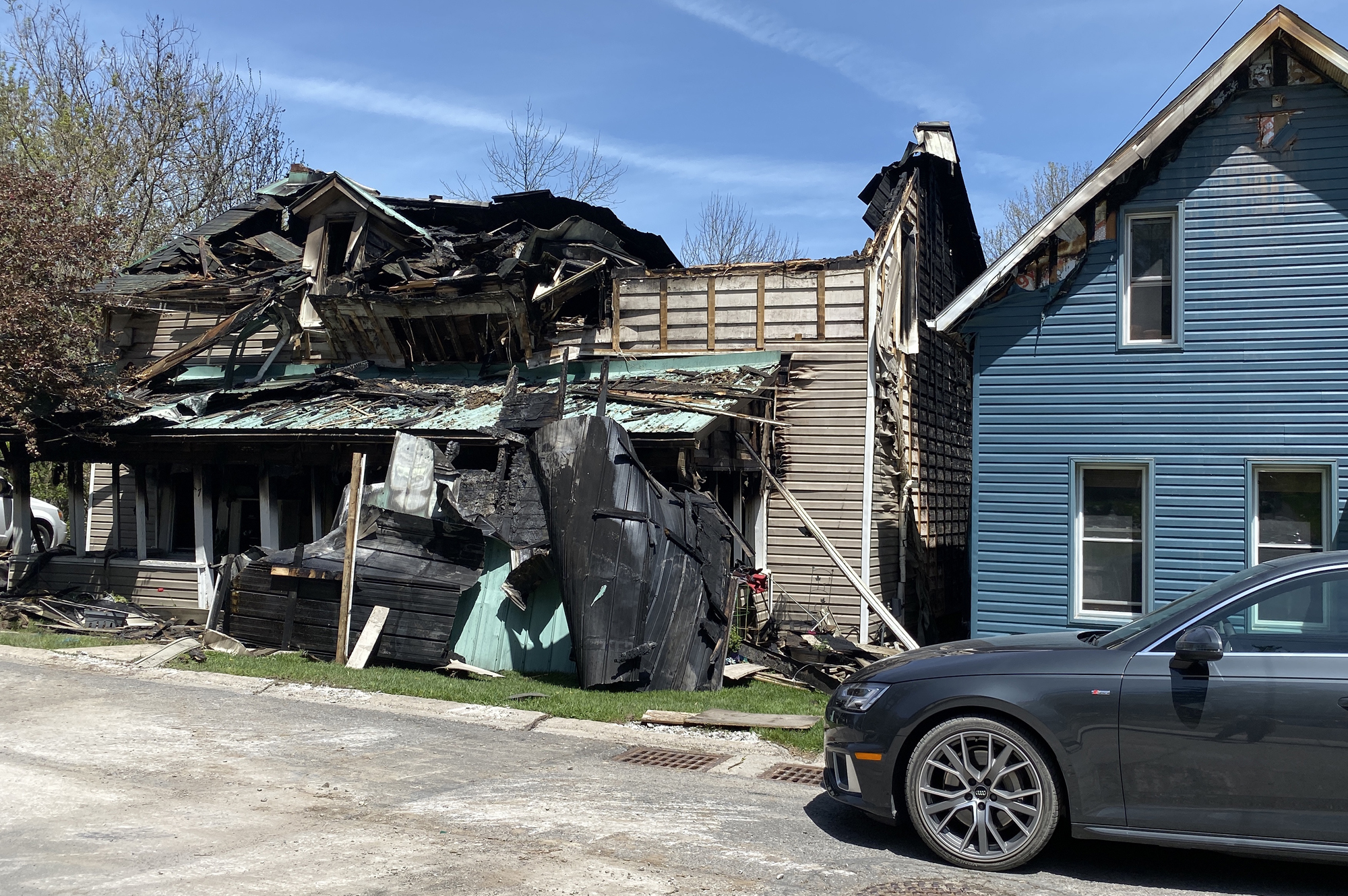 ‘They are lucky they got out’: Quick-moving fire destroys three Almonte ...